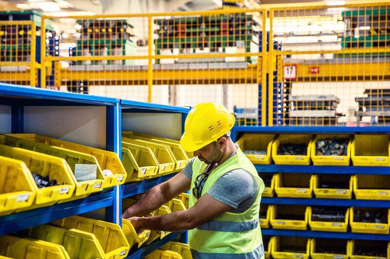 Kitting | Flexible Part Picking Solution